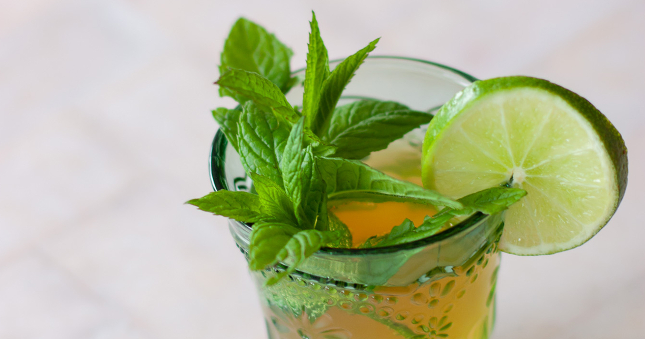 Limetten Holunder Mocktail